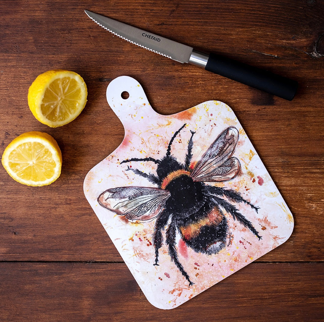 Small Bee Chopping Board – Dollyhotdogs Ltd